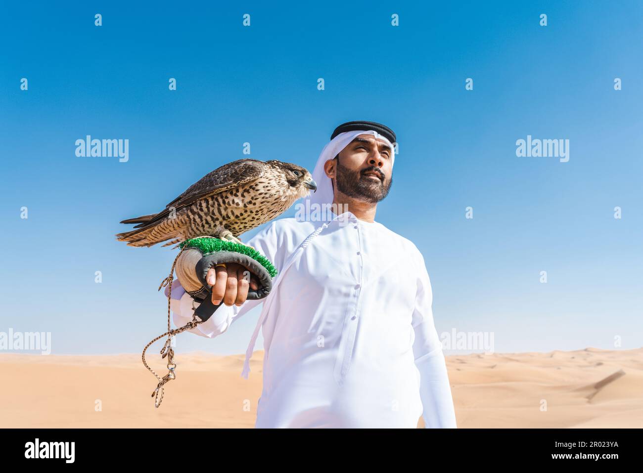 Middle-eastern man wearing traditional emirati arab kandura in the ...
