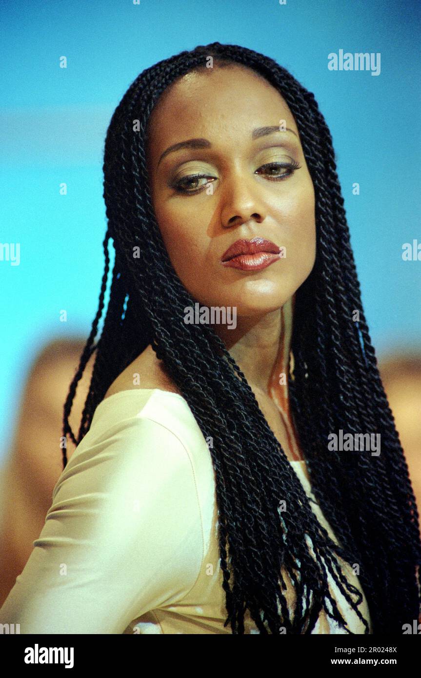 Milan Italy 1994-07-28 : Amii Stewart guest at Superclassifica Mediaset ...