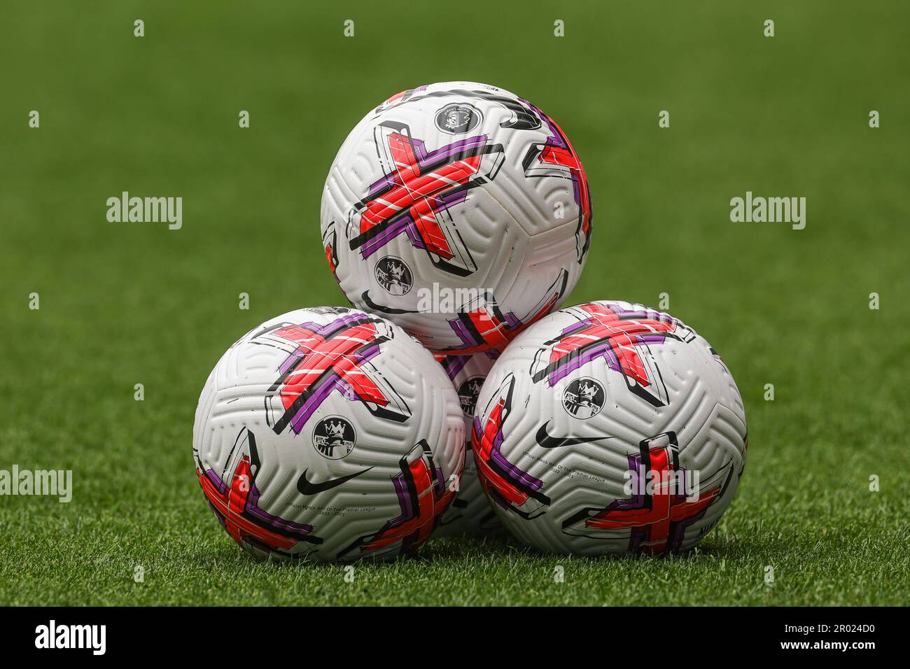 Nike AeroSculpt Match Day balls ahead of the Premier League match ...