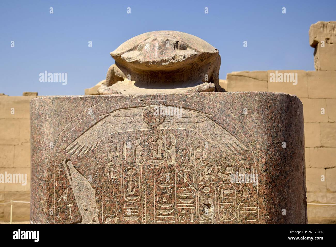 Statue of the sacred Scarab beetle at Karnak temple in a sunny day ...