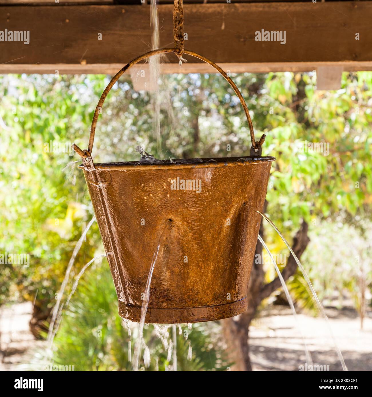 Very peculiar fountain with an old Far West design. Useful for concepts ...