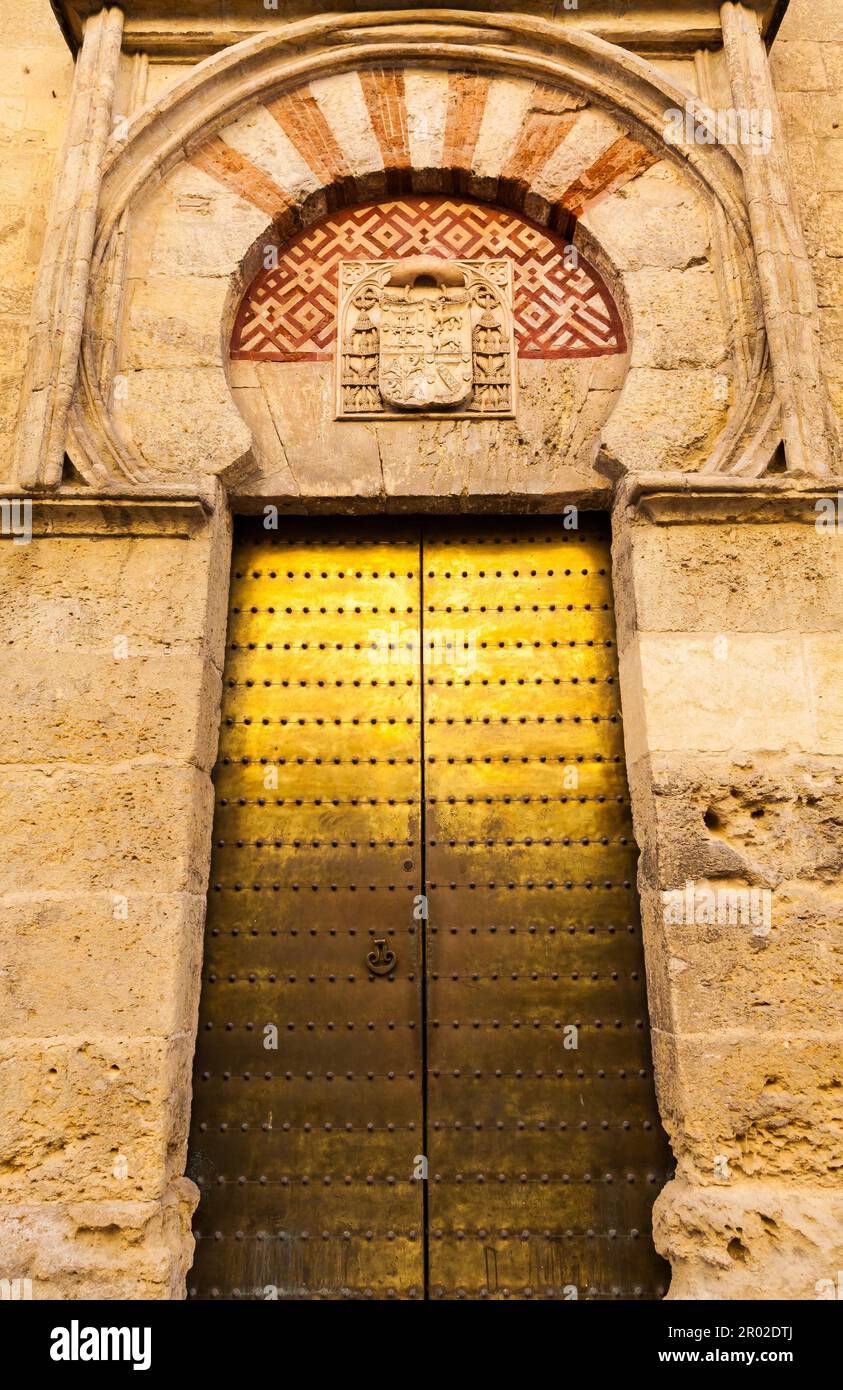 Original entrance door hi-res stock photography and images - Alamy