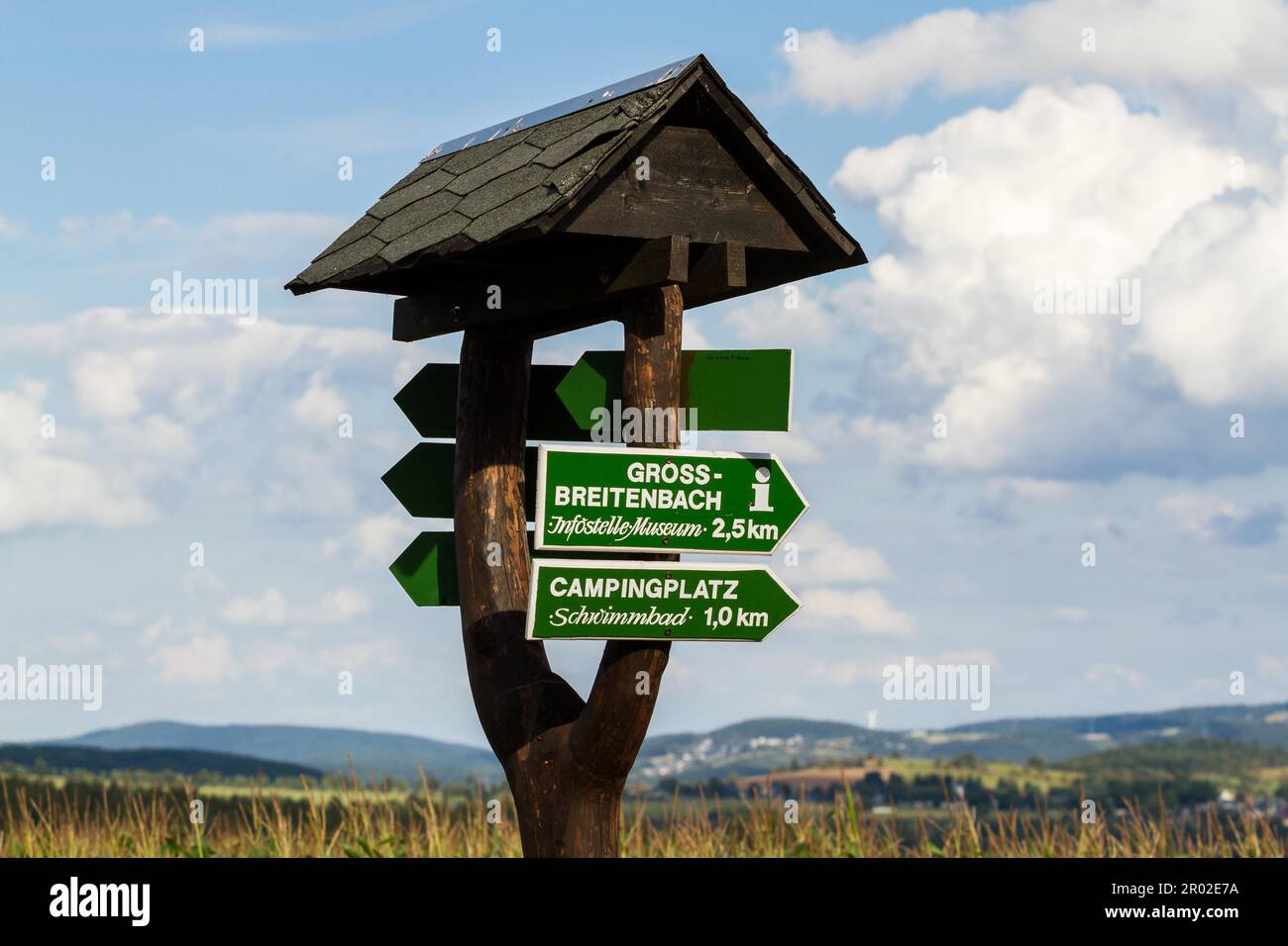 Signposting hiking trail Stock Photo - Alamy