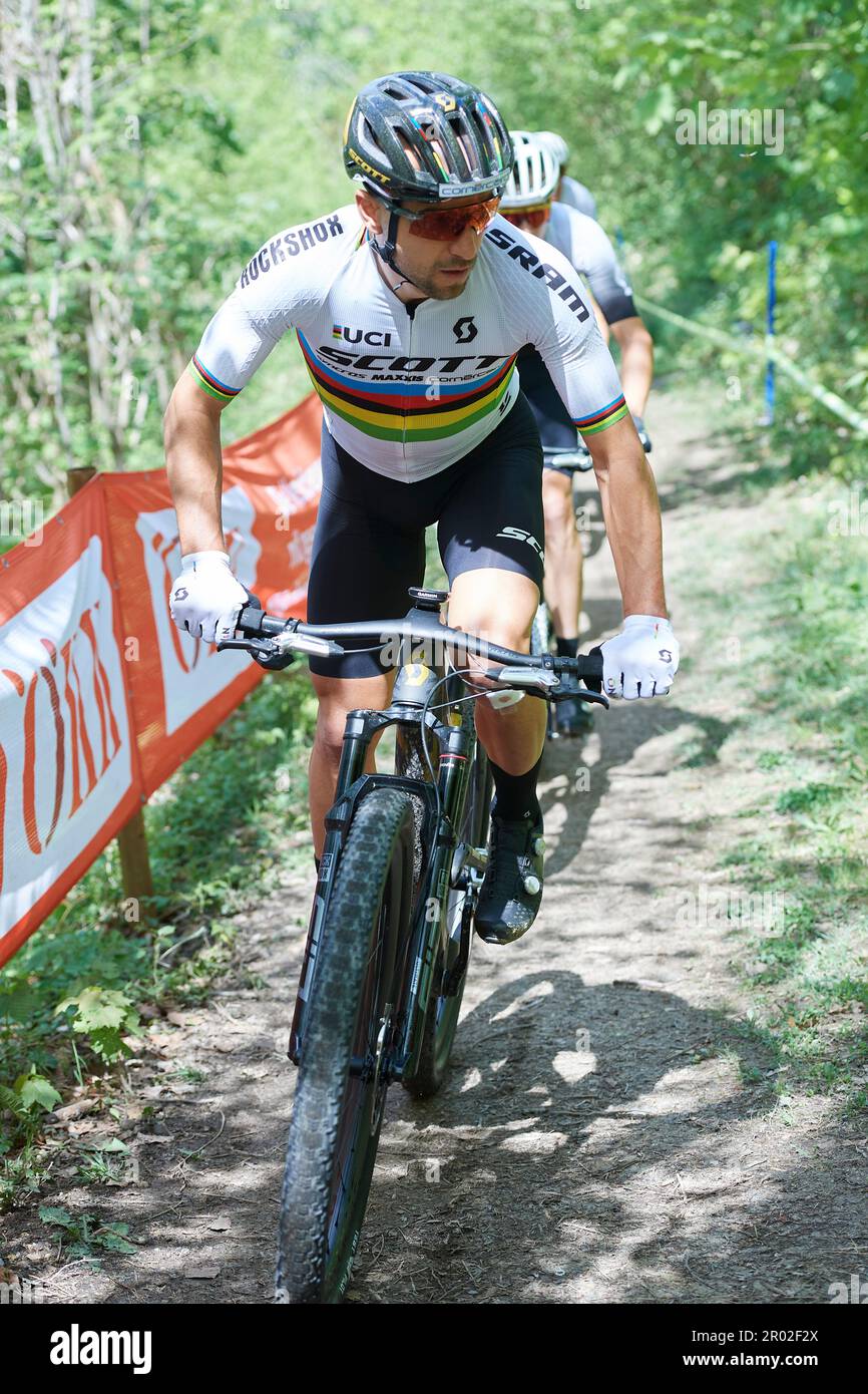 Bike niño hi-res stock photography and images - Alamy