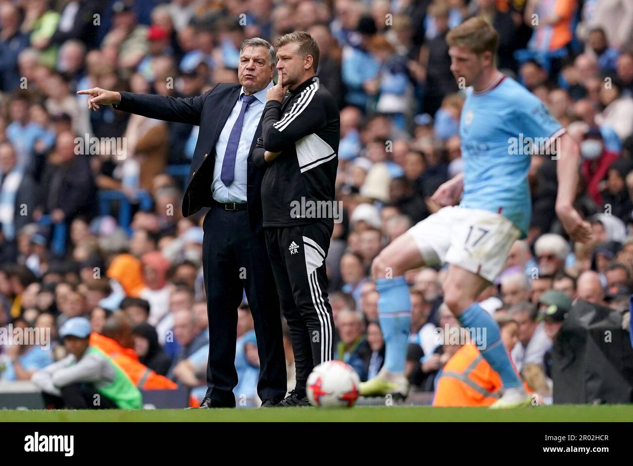 Leeds United Manager, Sam Allardyce, (left) interacts with Leeds United ...