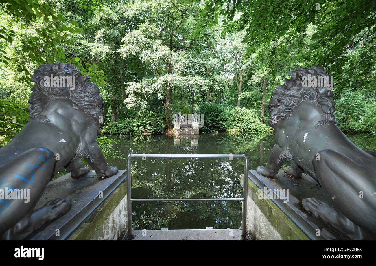 Tiergarten, Berlin, Germany, Loewenbruecke Stock Photo - Alamy