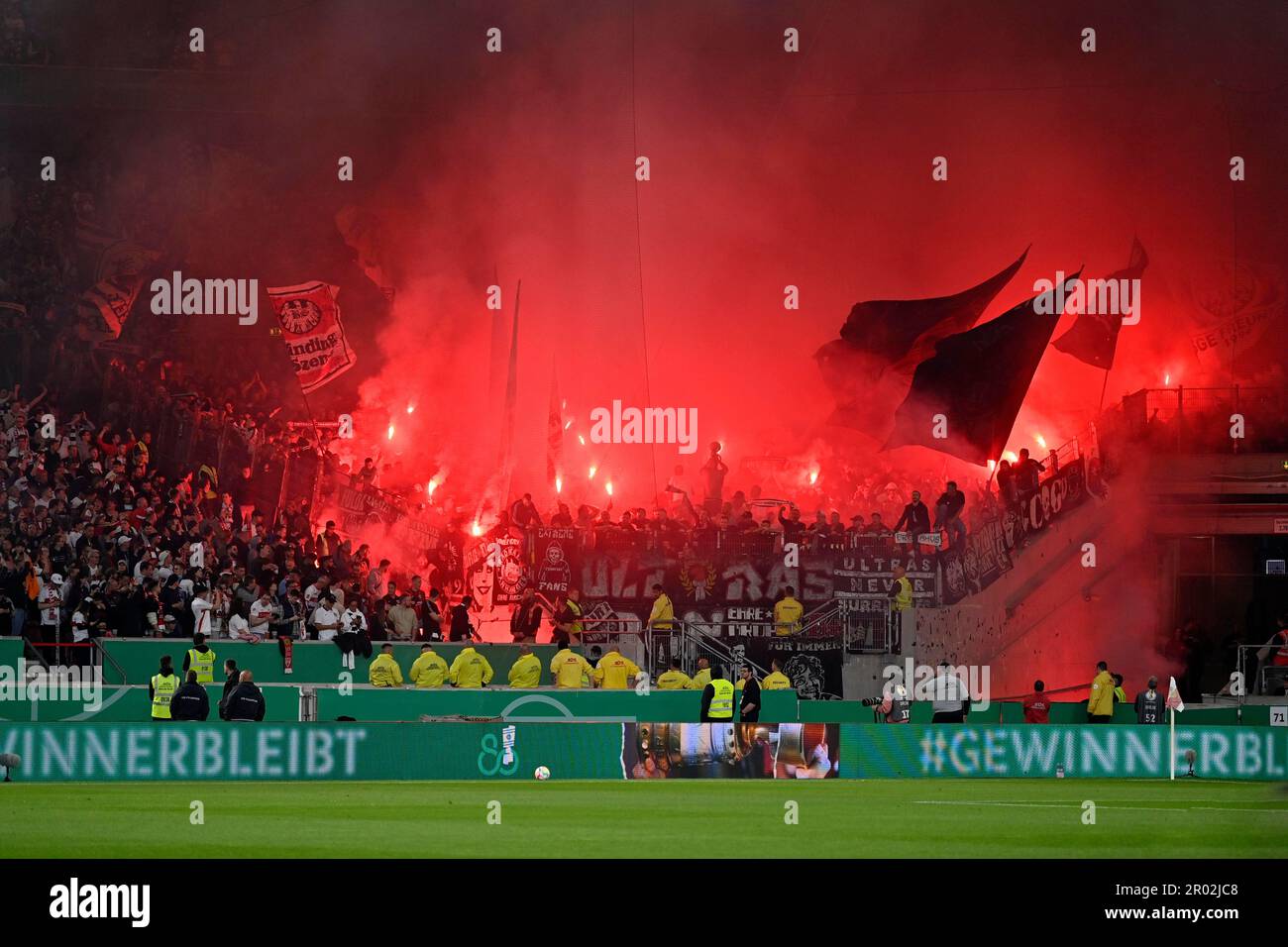 Bengalos, pyrotechnics, fireworks, Eintracht Frankfurt fan curve, DFB ...