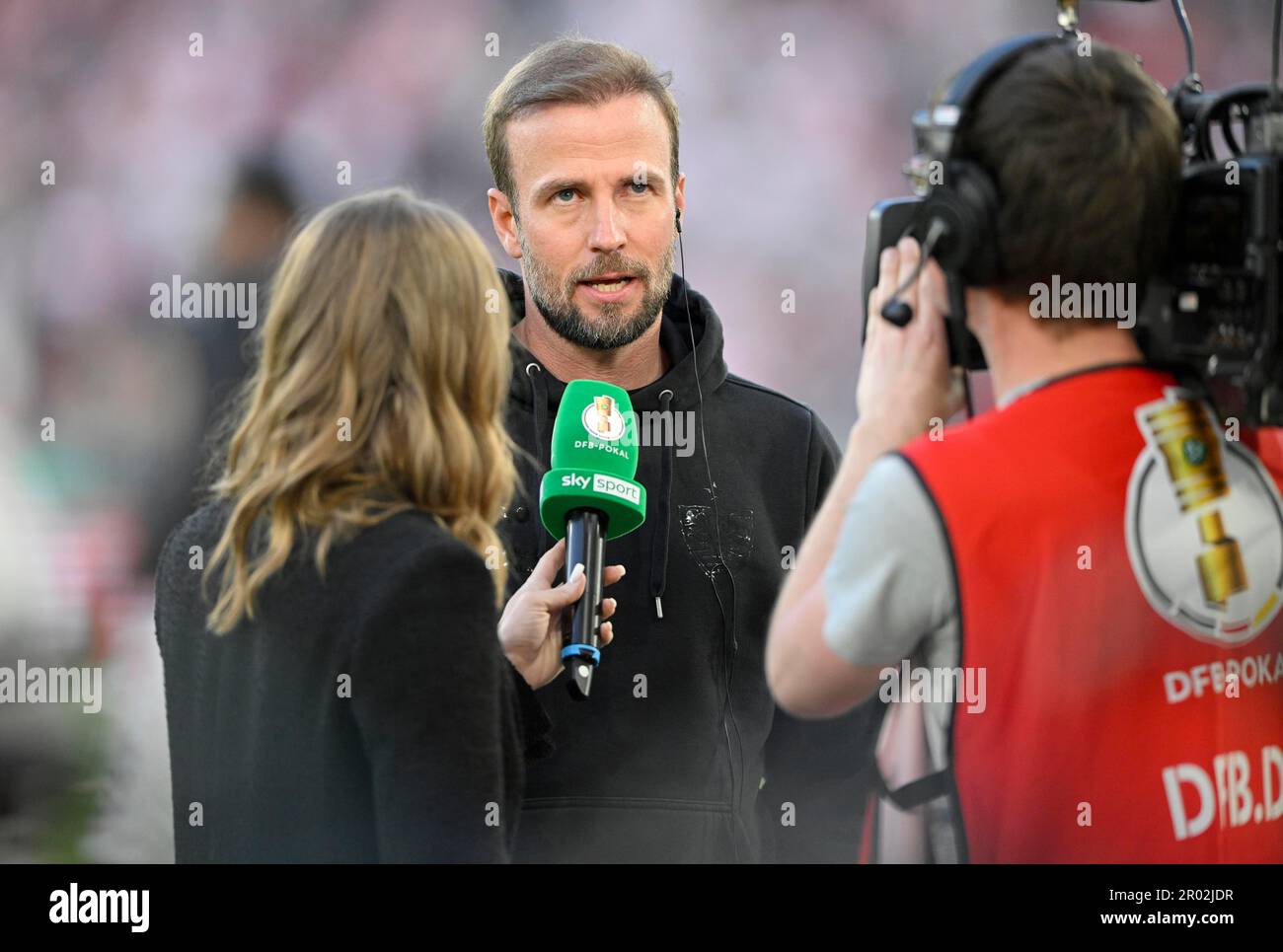 Coach Sebastian Hoeness VfB Stuttgart interview microphone logo sports ...