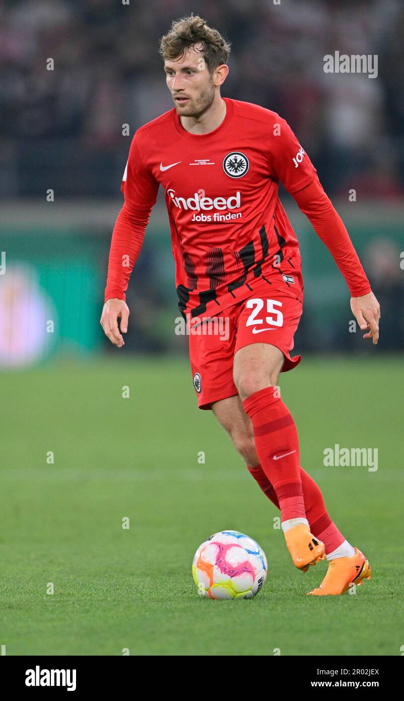Christopher Lenz Eintracht Frankfurt SGE (25) on the ball, Mercedes ...