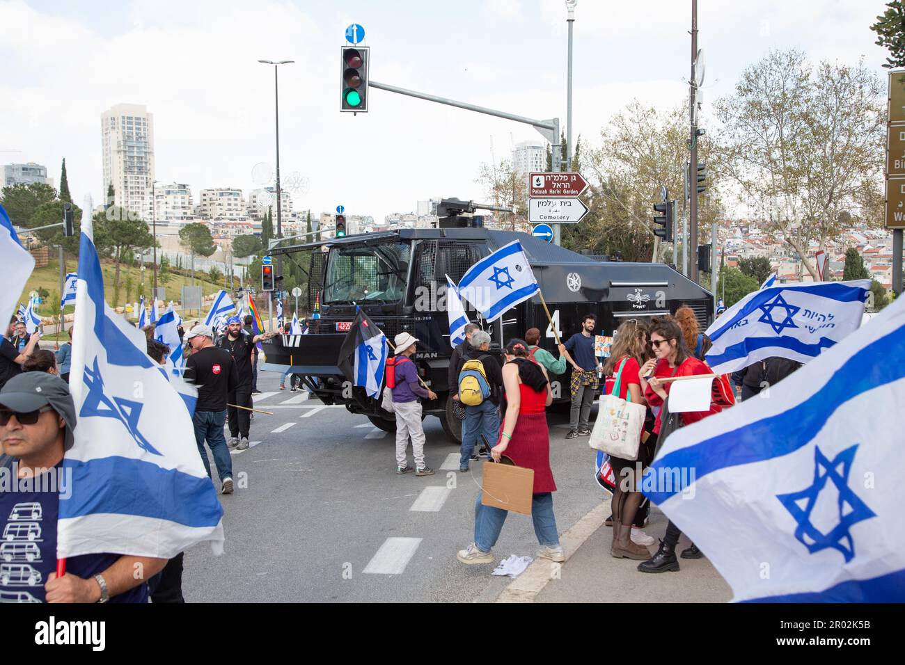 Against the israeli government hi-res stock photography and images - Alamy