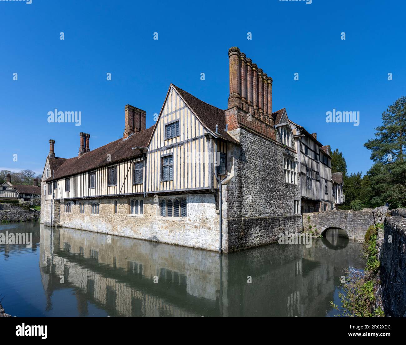 Ightham Mote medieval moated manor house, Mote Road, Ivy Hatch ...