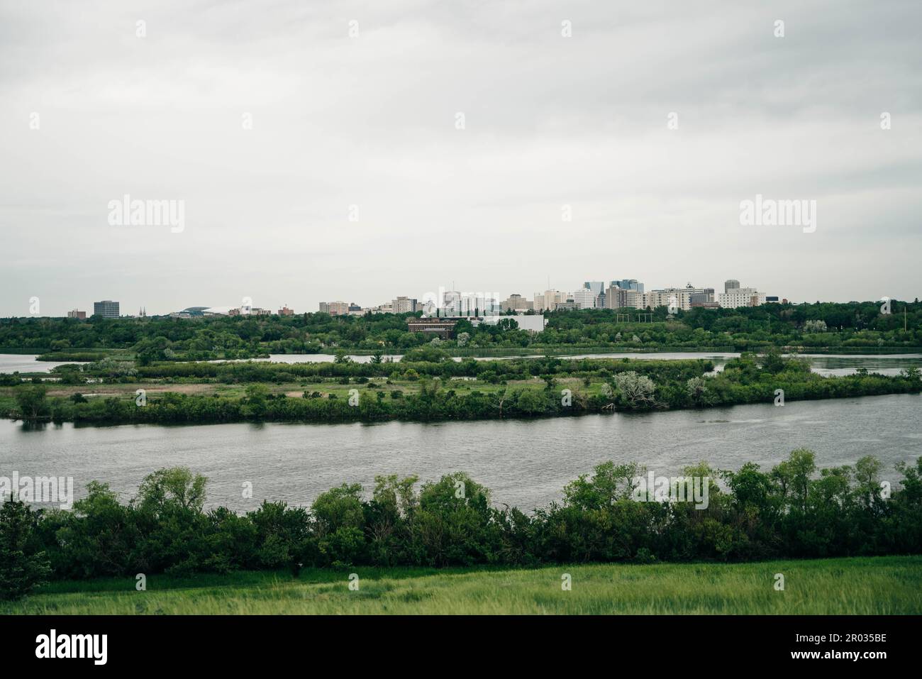 Regina skyline saskatchewan hi-res stock photography and images - Alamy