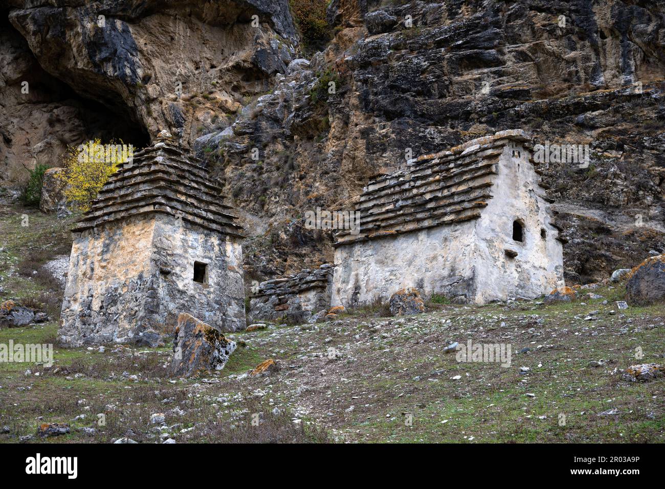 Burial crypts hi-res stock photography and images - Alamy