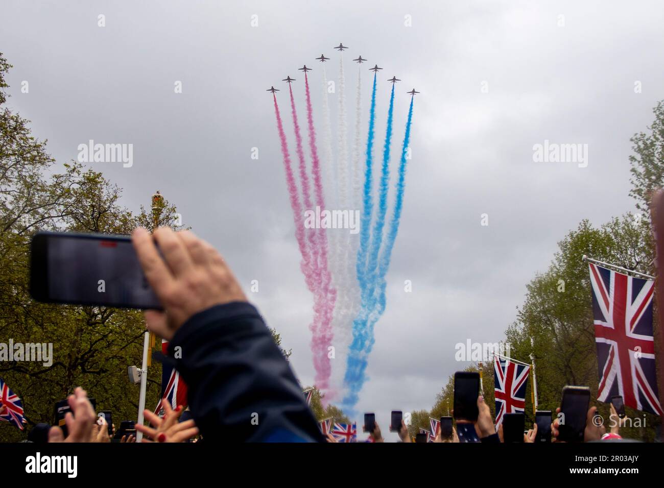 London, UK. 6th May, 2023. King Charles III coronation day. Red Arrows ...
