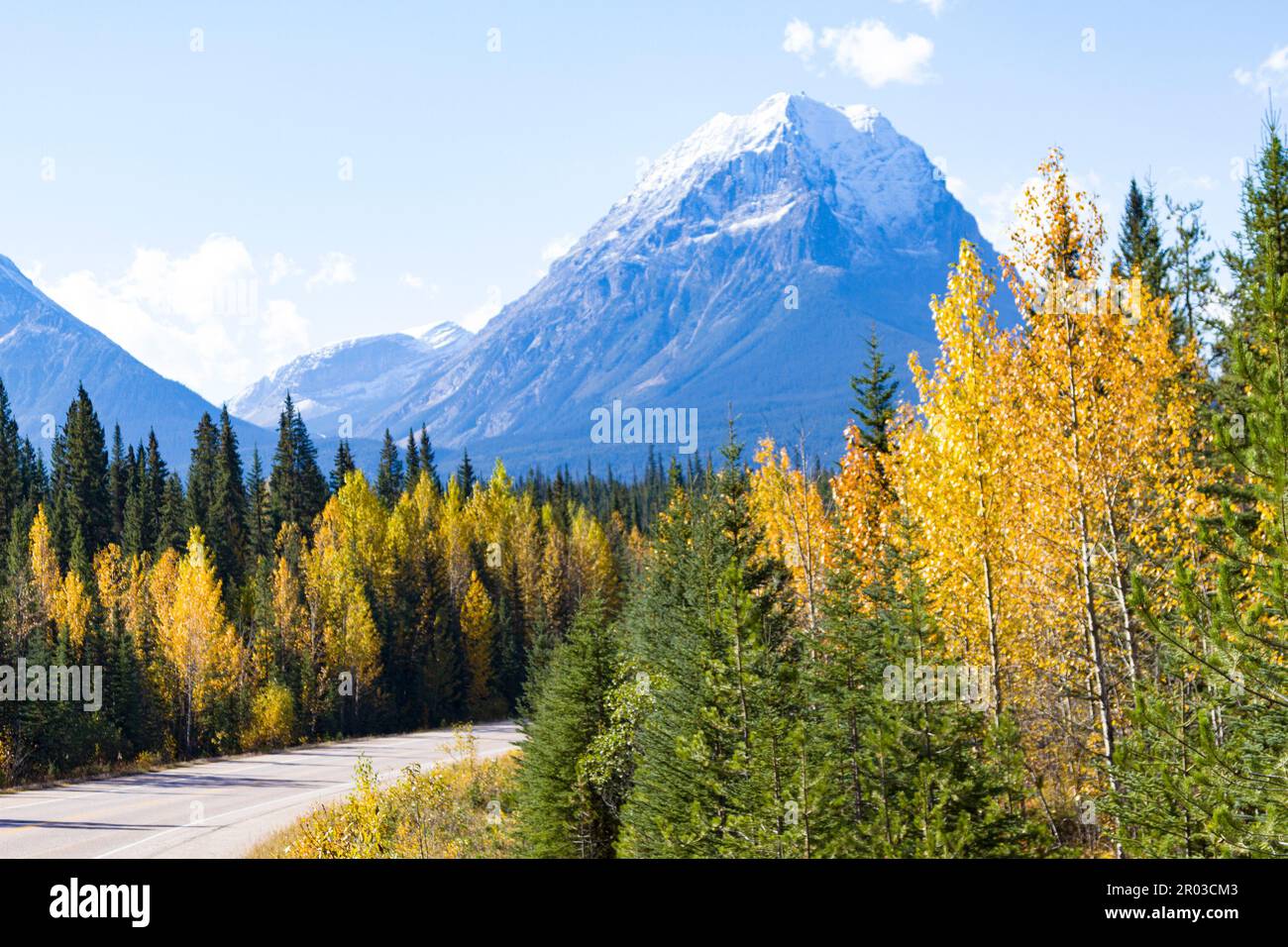 Autumn drive in Alberta in Canadian Rockies on scenic Icefields Parkway ...