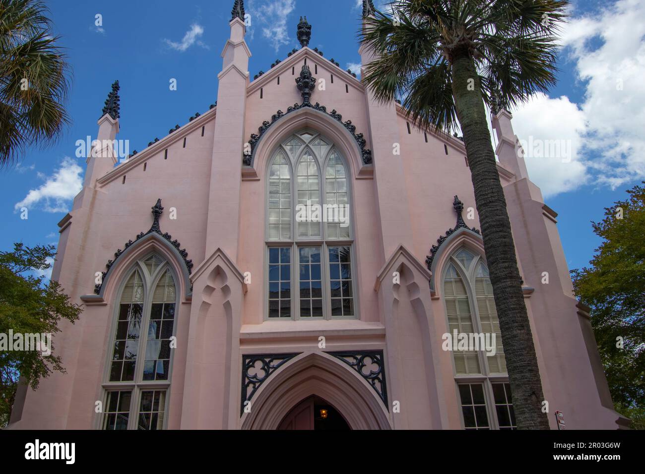 The historic French Huguenot Church, Charleston, SC Stock Photo - Alamy