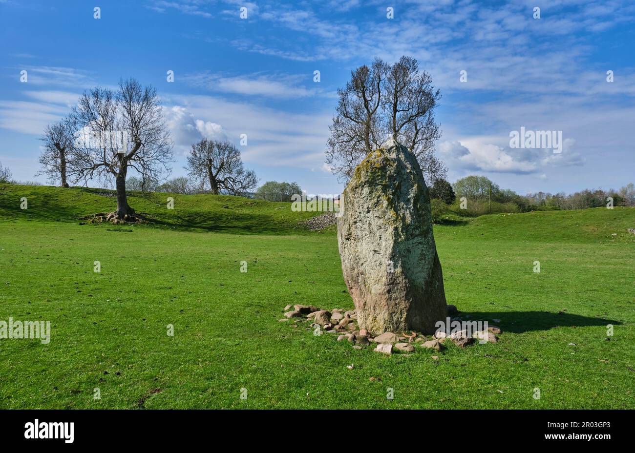 Earth henge hi-res stock photography and images - Alamy