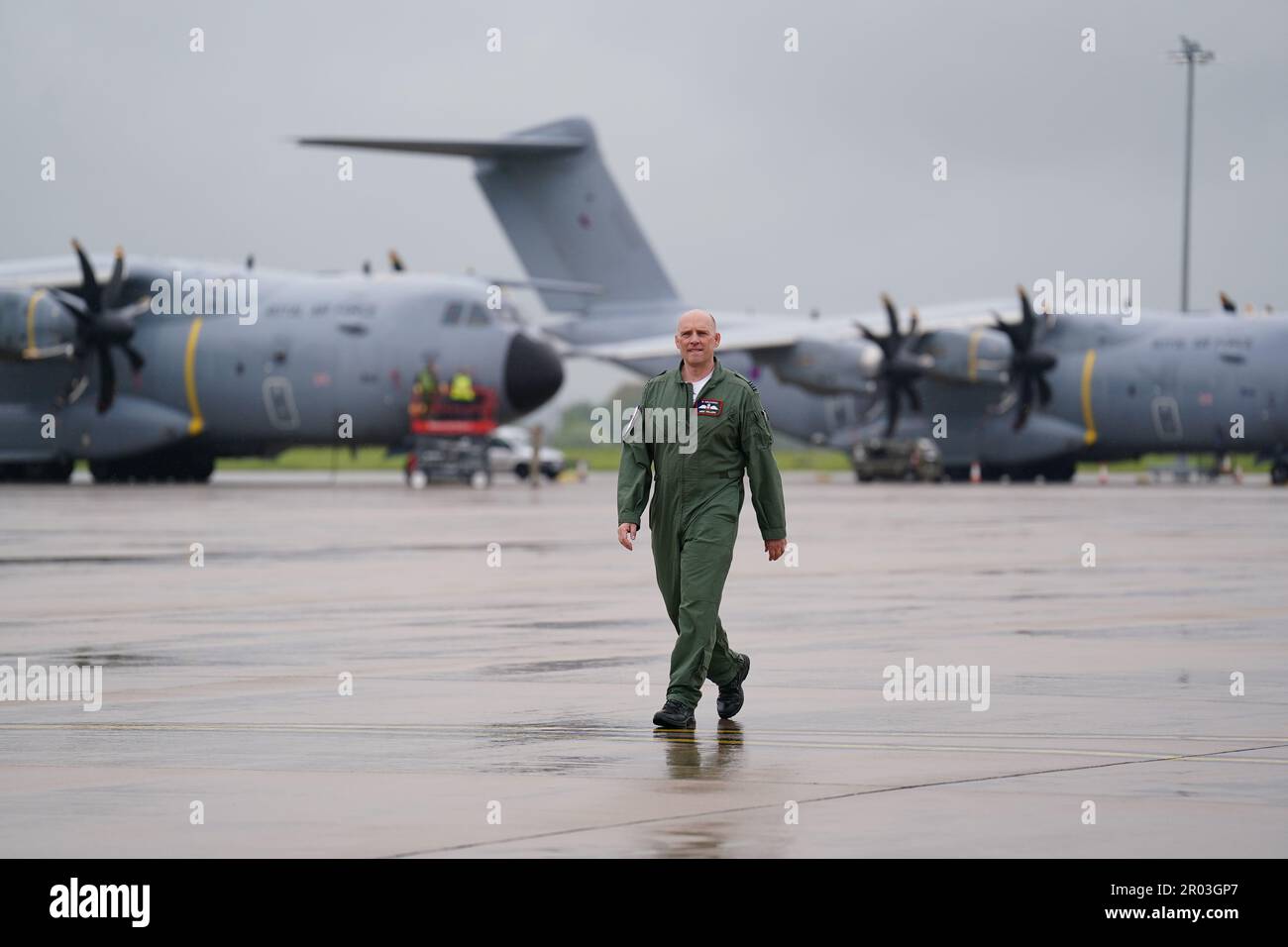 Squadron leader Mike Willers, Flight Commander Training, 10 Squadron ...