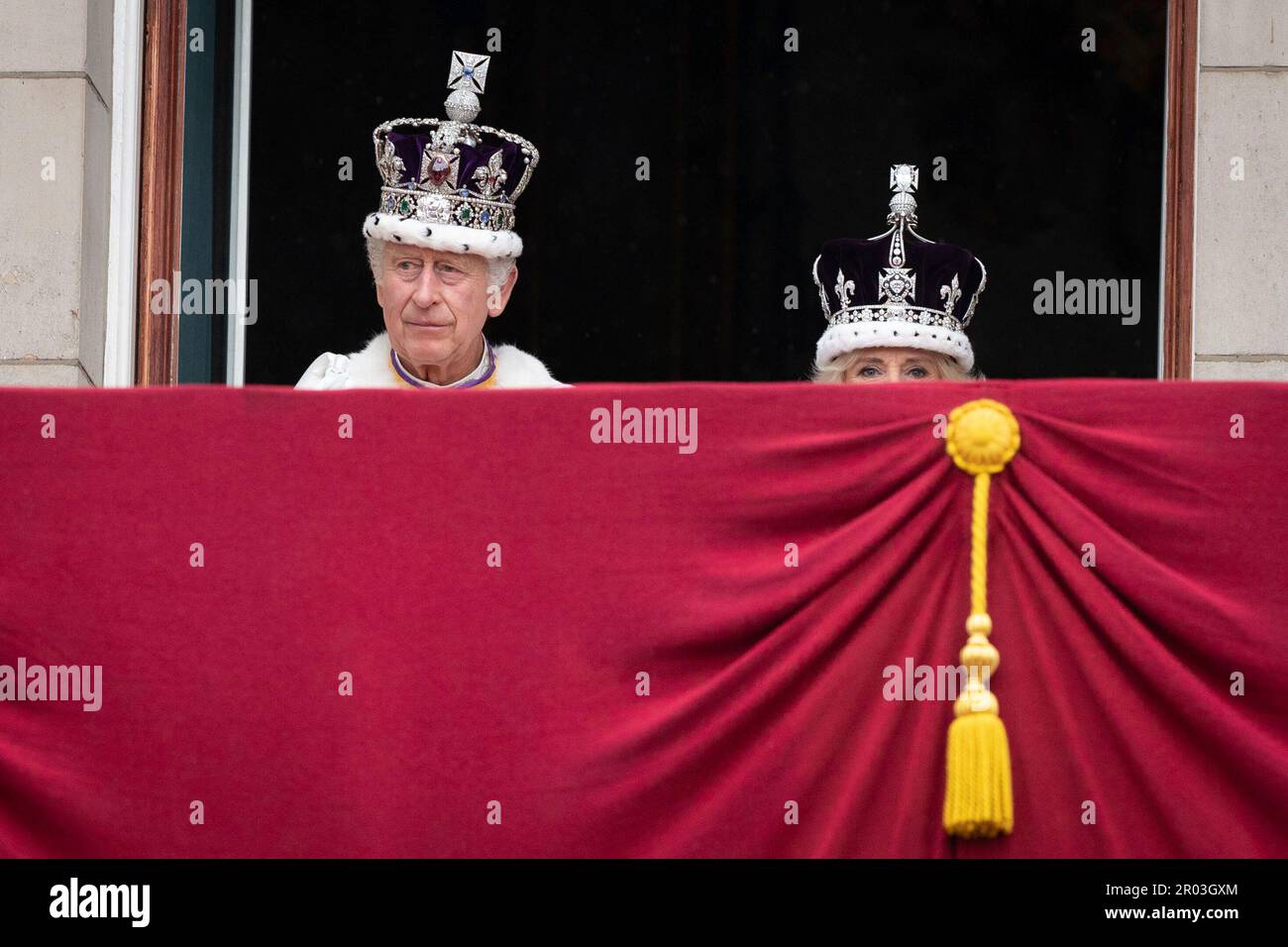 King Charles III and Queen Camilla on the balcony of Buckingham Palace ...