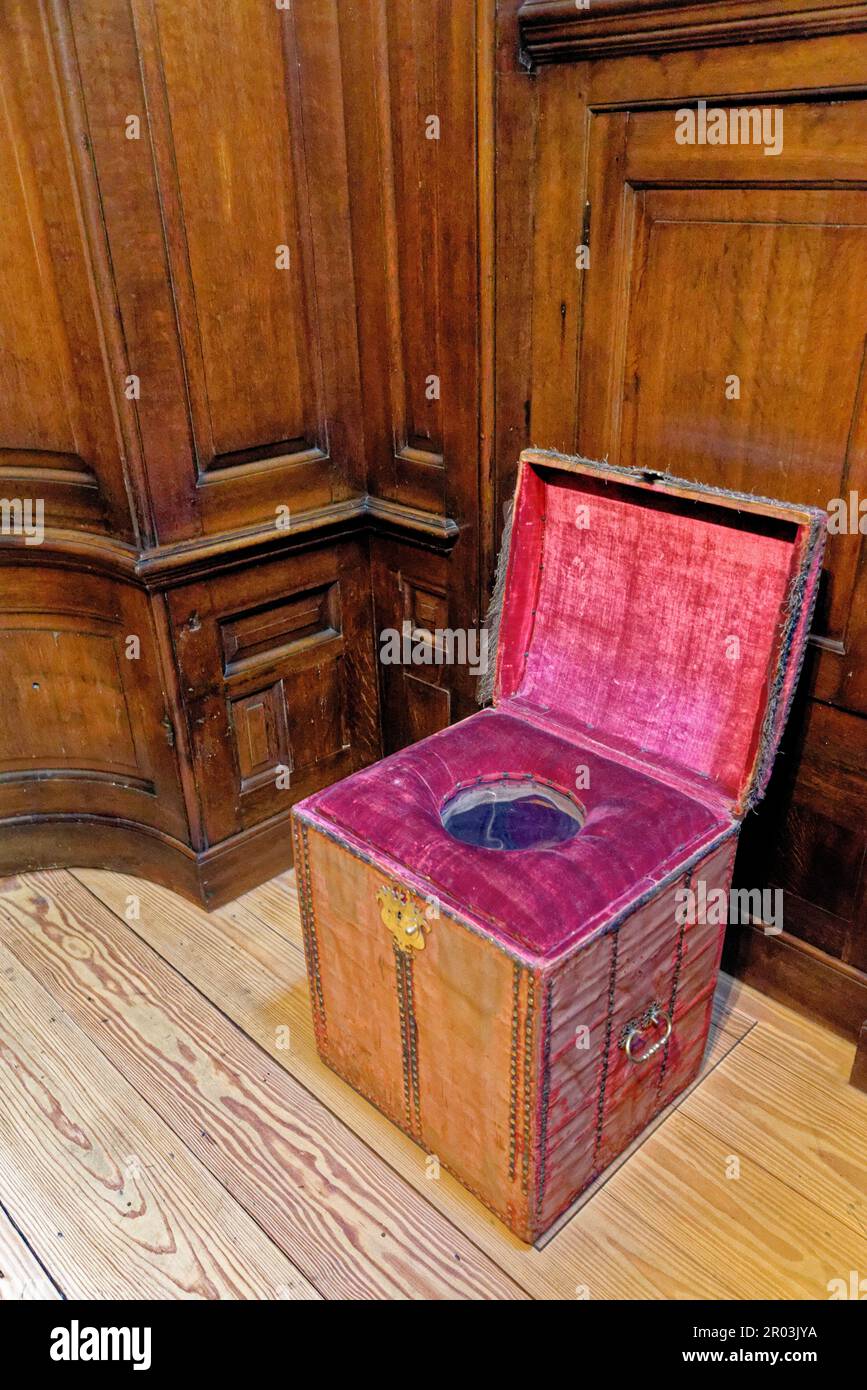 Royal toilet hampton court hi-res stock photography and images - Alamy