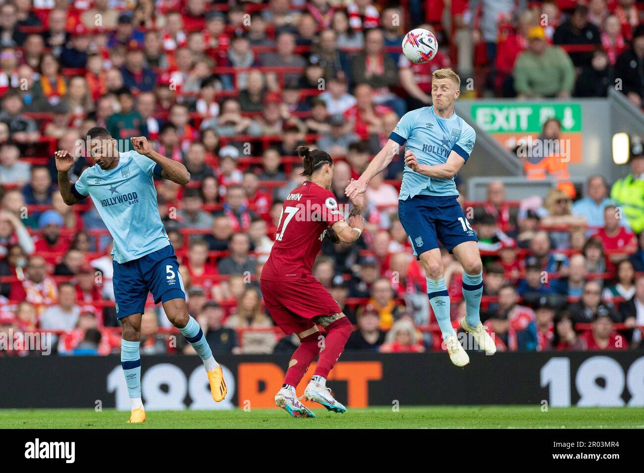 Premier league ball 2022 2023 hi-res stock photography and images - Alamy