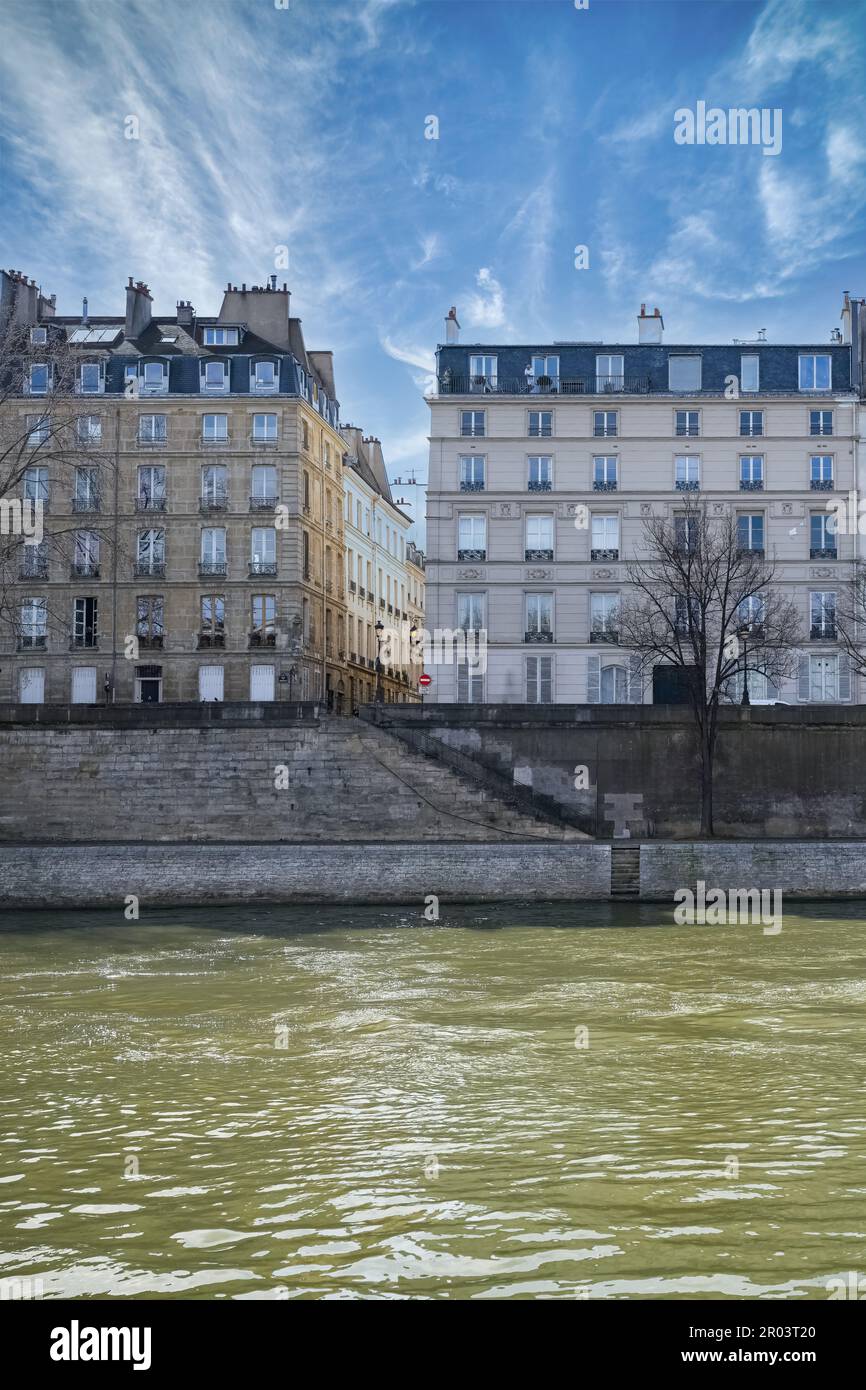Paris, ile saint-louis and quai de Bourbon, on the Seine, beautiful ...