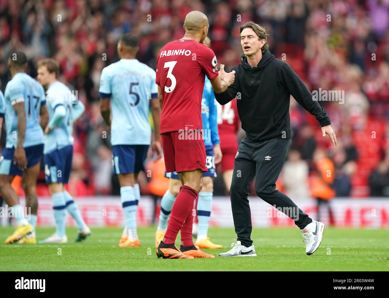 Brentford Manager Thomas Frank Right Shake Hands With Liverpools