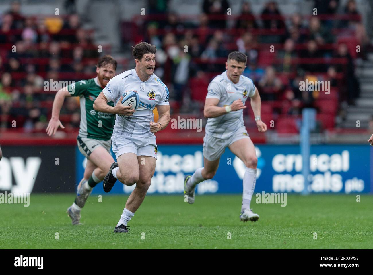 Tom Hendrickson of Exeter Chiefs races away to score his sides second ...