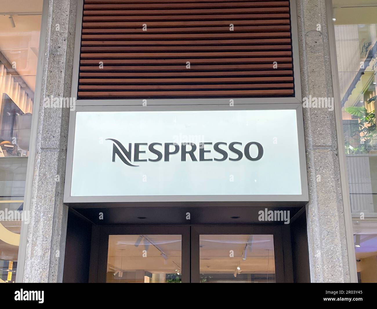 Nespresso shop hi-res stock photography and images - Alamy