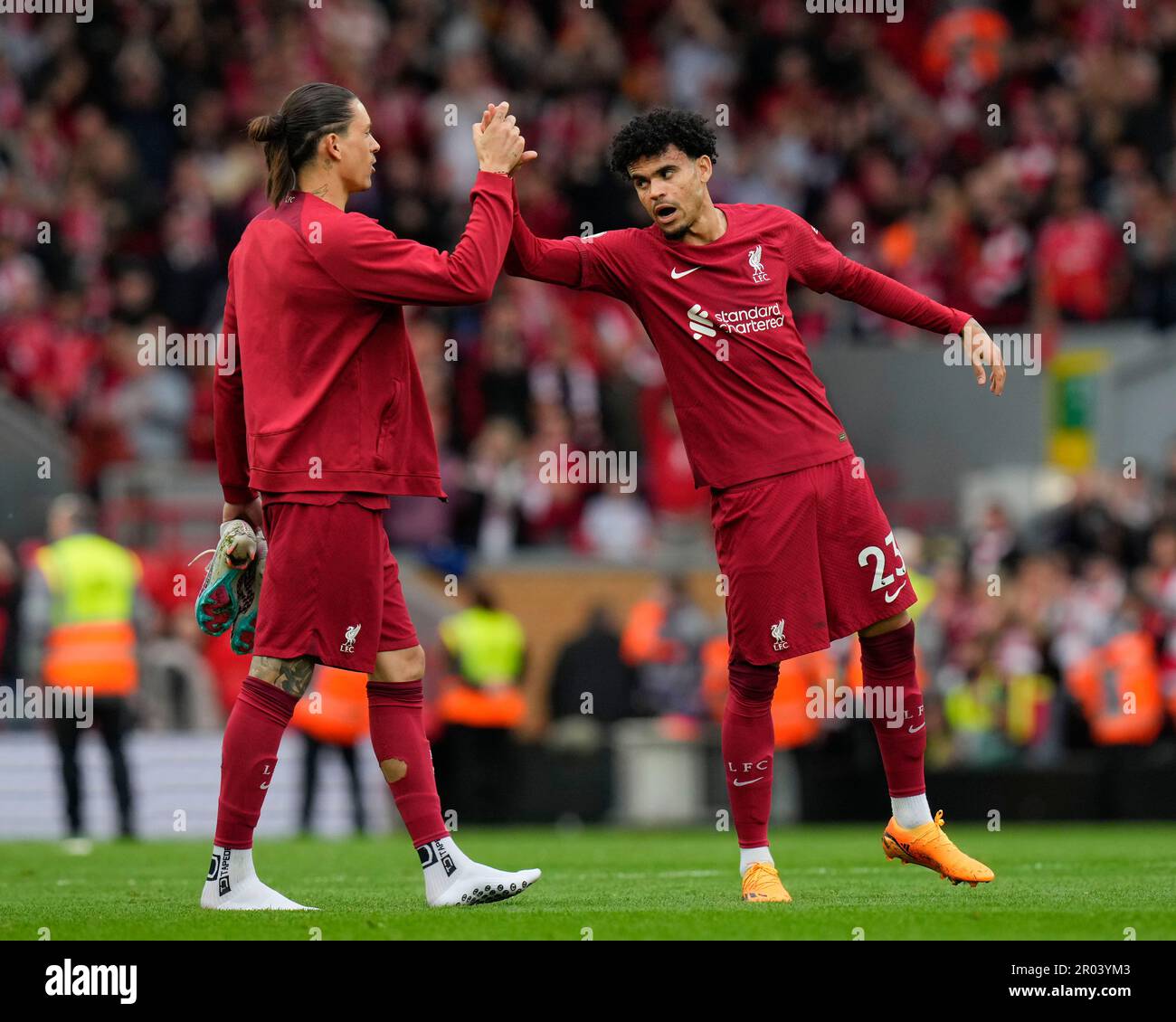 Luis Díaz #23 of Liverpool celebrates with Darwin Núñez #27 of ...