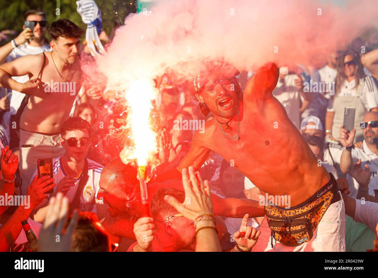 Real Madrid fans during the Copa del Rey match between Real Madrid and ...