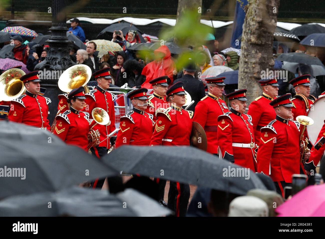 Military procession makes its way down the Mall following King Charles ...