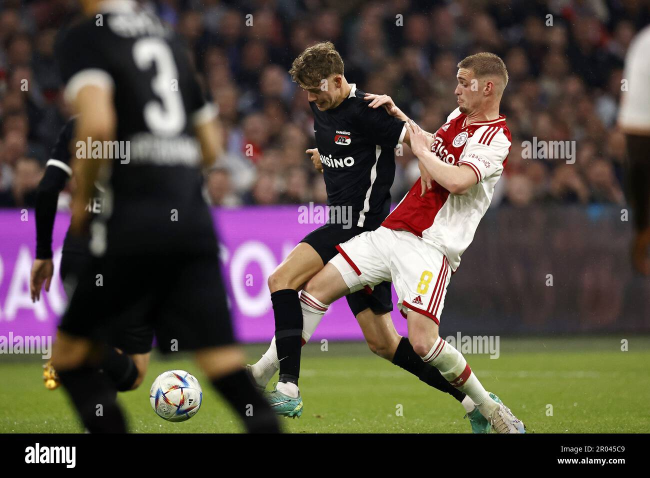 AMSTERDAM - (LR) Sven Mijnans of AZ Alkmaar, Kenneth Taylor of Ajax during the Dutch premier ...