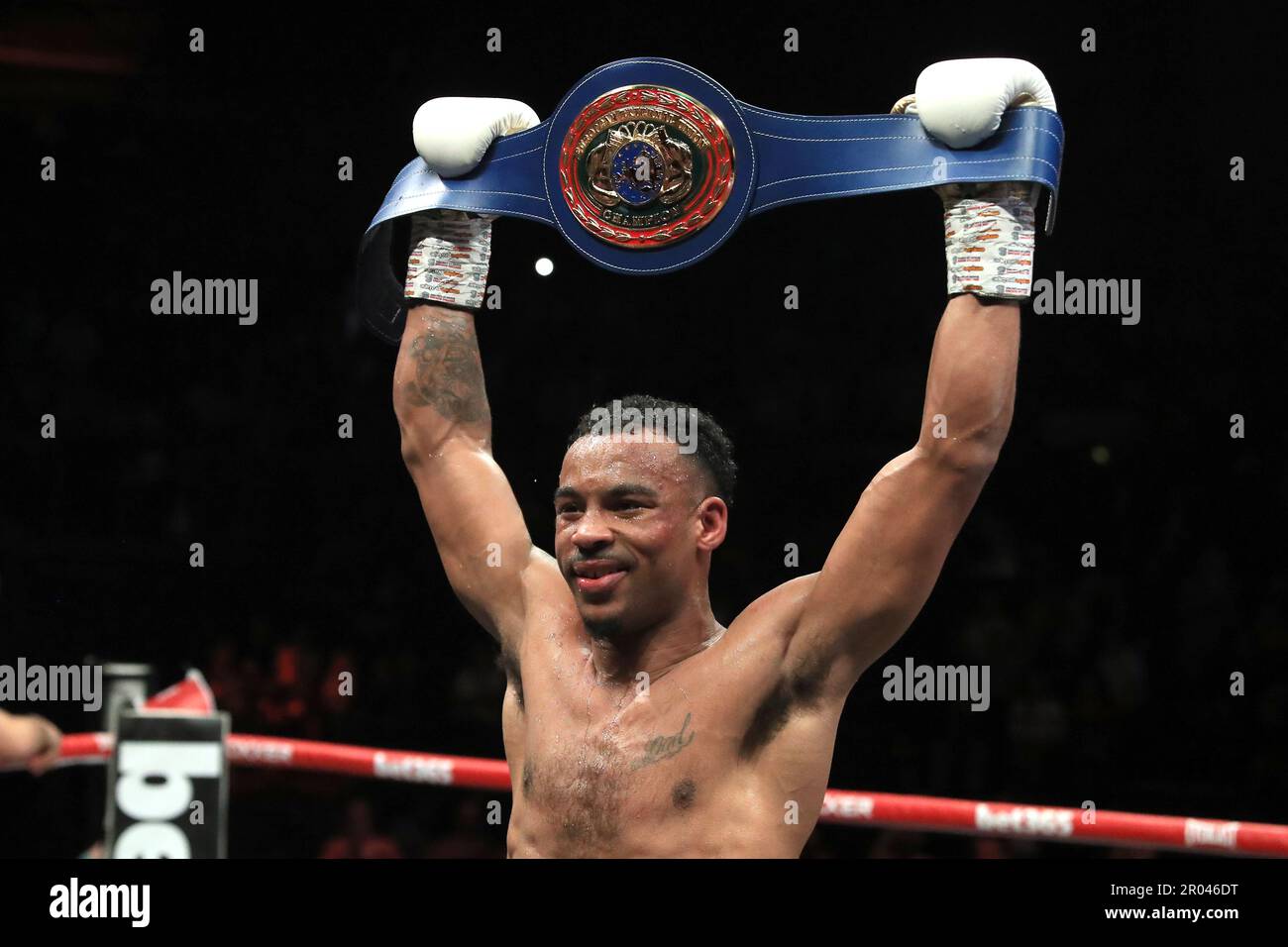 Tyler Denny celebrates victory against Macauley McGowan in the Vacant ...