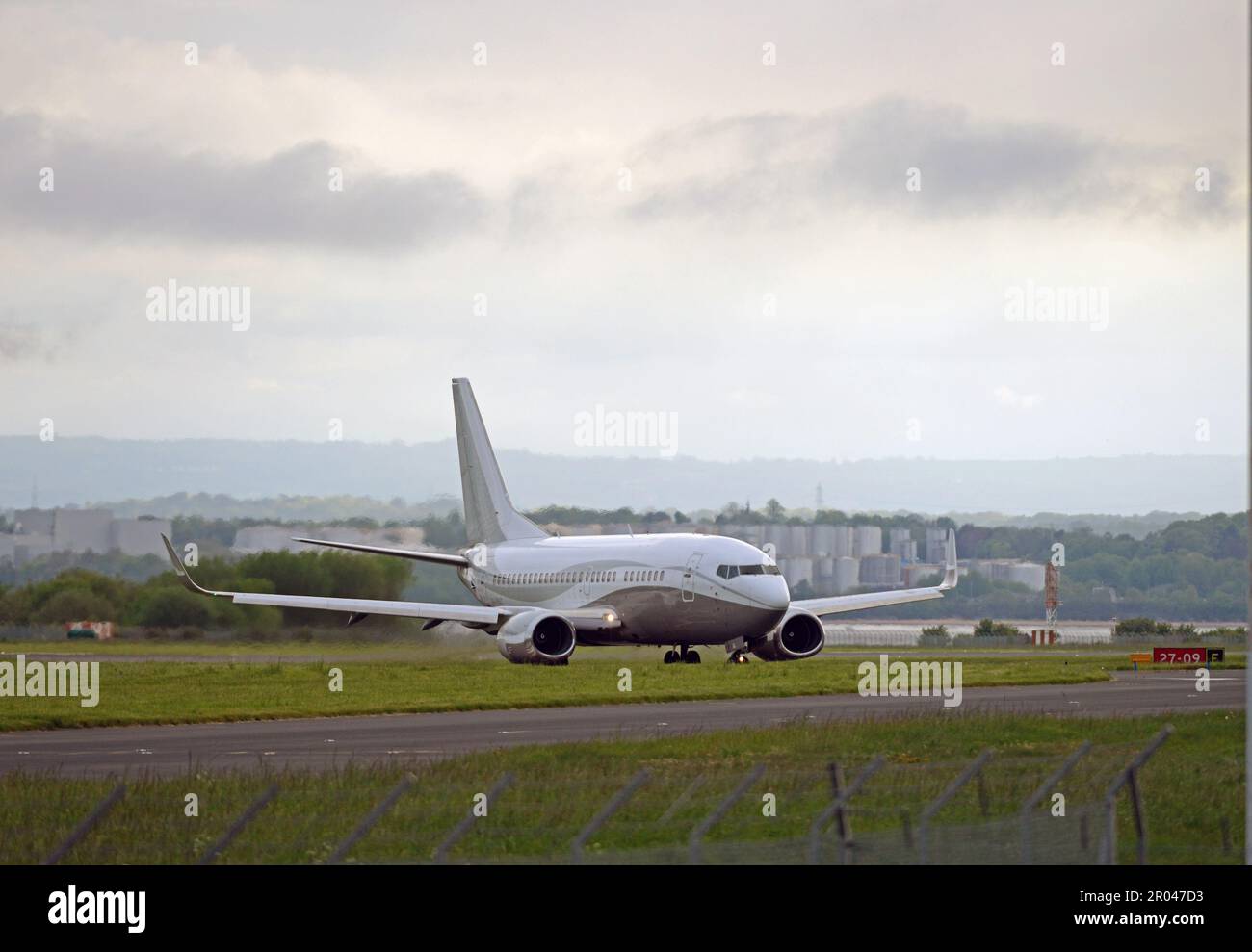 Comlux Aviation Boeing 737-500 9H-MAC, arriving at Liverpool John ...