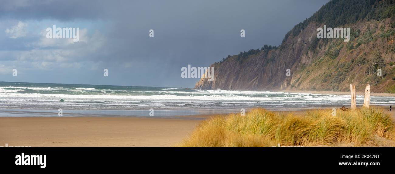 Canon Beach, Oregon, USA - November 28, 2022: Views of the Oregon ...