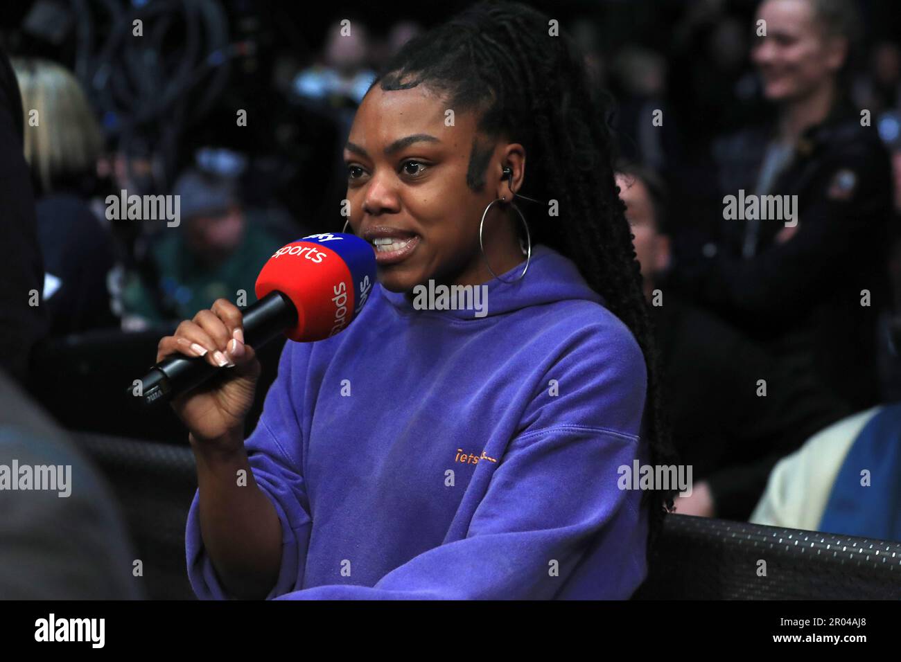 Female rapper uk hi-res stock photography and images - Alamy