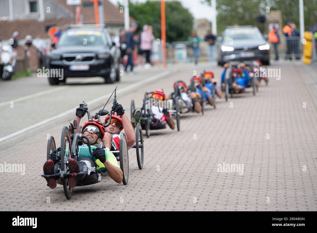 Drafting in cycling hi-res stock photography and images - Alamy