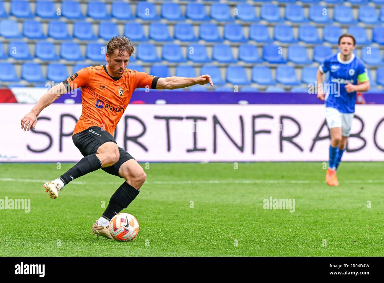 Alessio Staelens (7) of KMSK Deinze pictured during a soccer game ...
