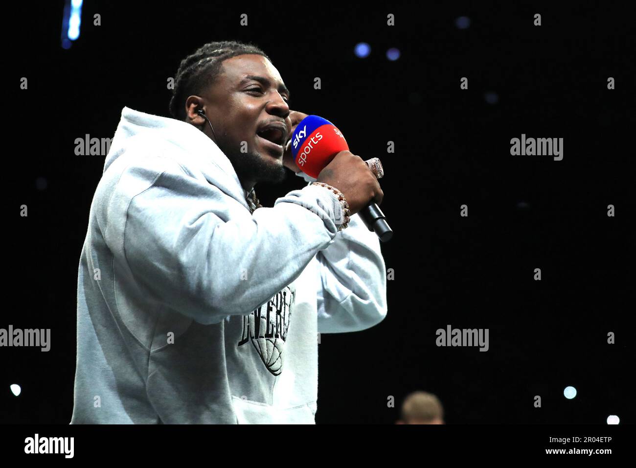 Birmingham rapper Mist performs ahead of the light-heavyweight bout ...