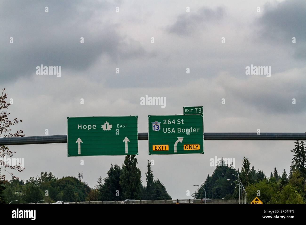 Highway signs british columbia hi-res stock photography and images - Alamy