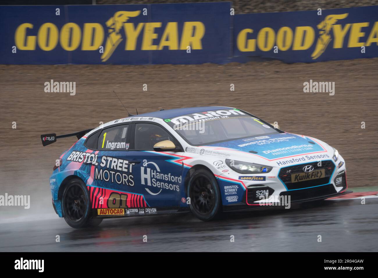 Longfield, UK. 06th May, 2023. Qualifying during the British Touring ...