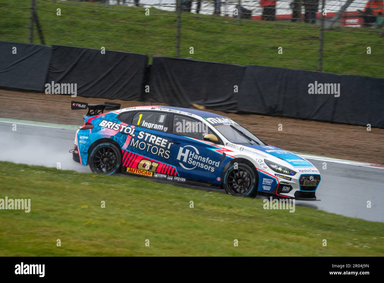 Longfield, UK. 06th May, 2023. Qualifying during the British Touring ...