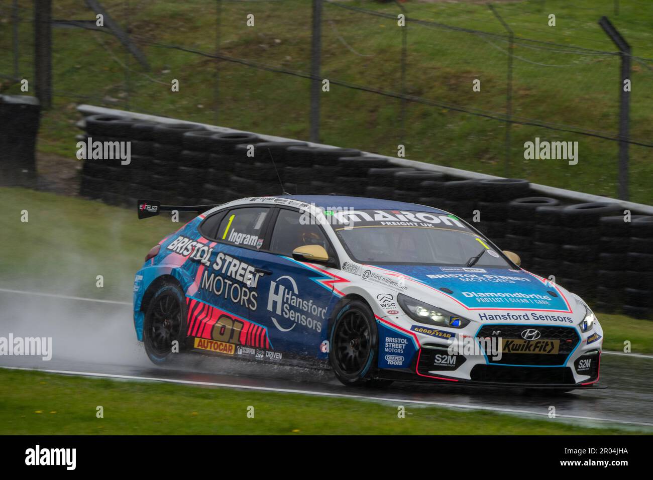 Longfield, UK. 06th May, 2023. Qualifying during the British Touring ...