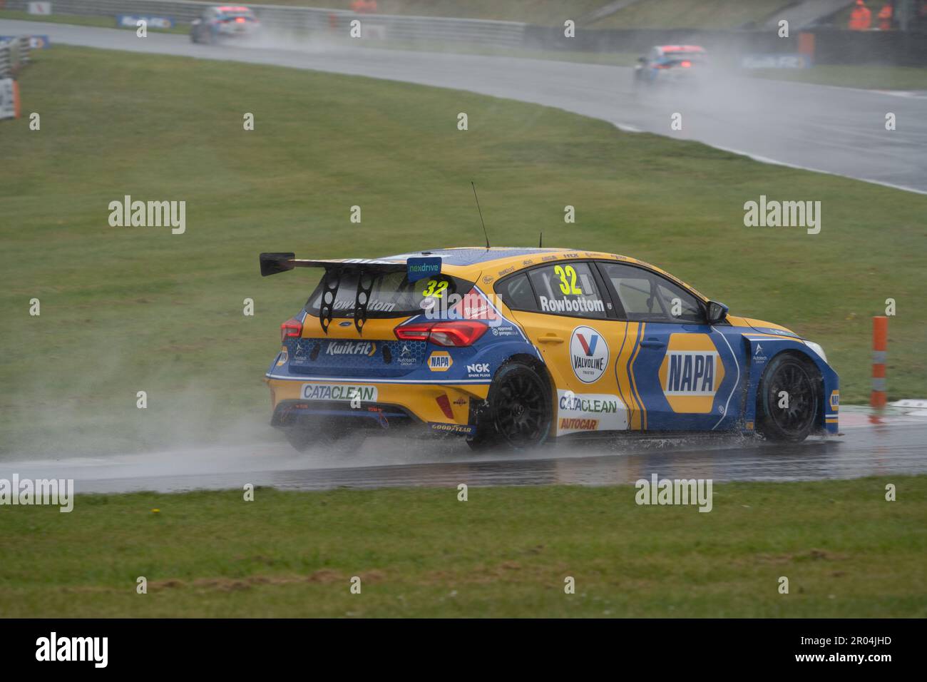 Longfield, UK. 06th May, 2023. Qualifying during the British Touring ...