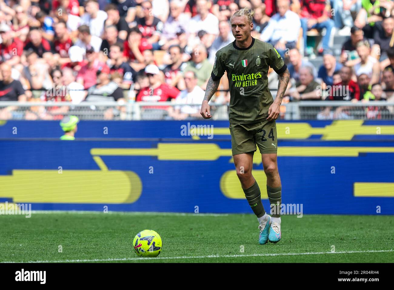 Simon kjaer 2022 hi-res stock photography and images - Alamy