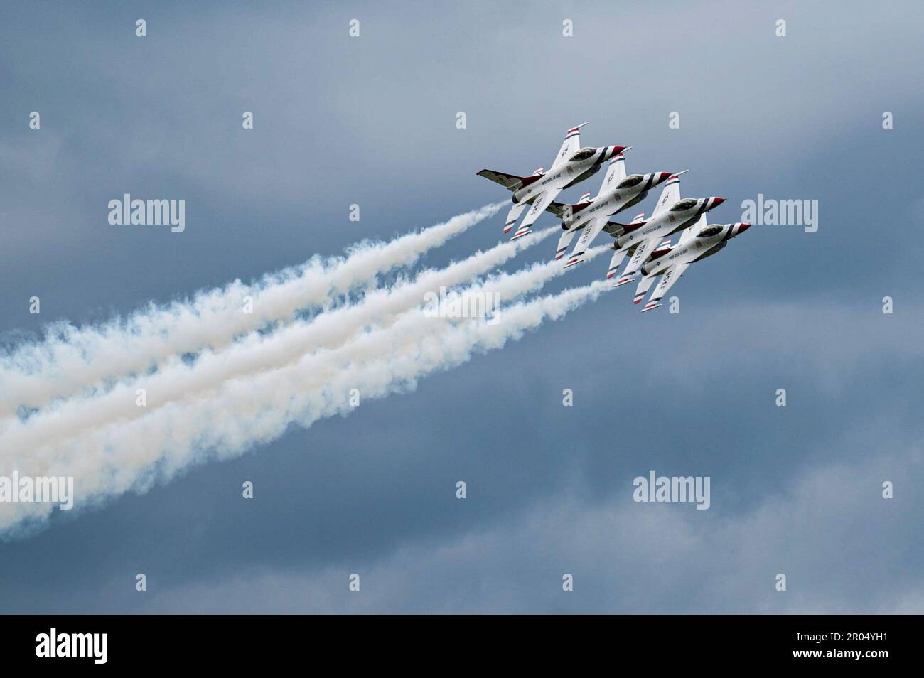 The U.S. Air Force Air Demonstration Squadron Thunderbirds fly in a ...