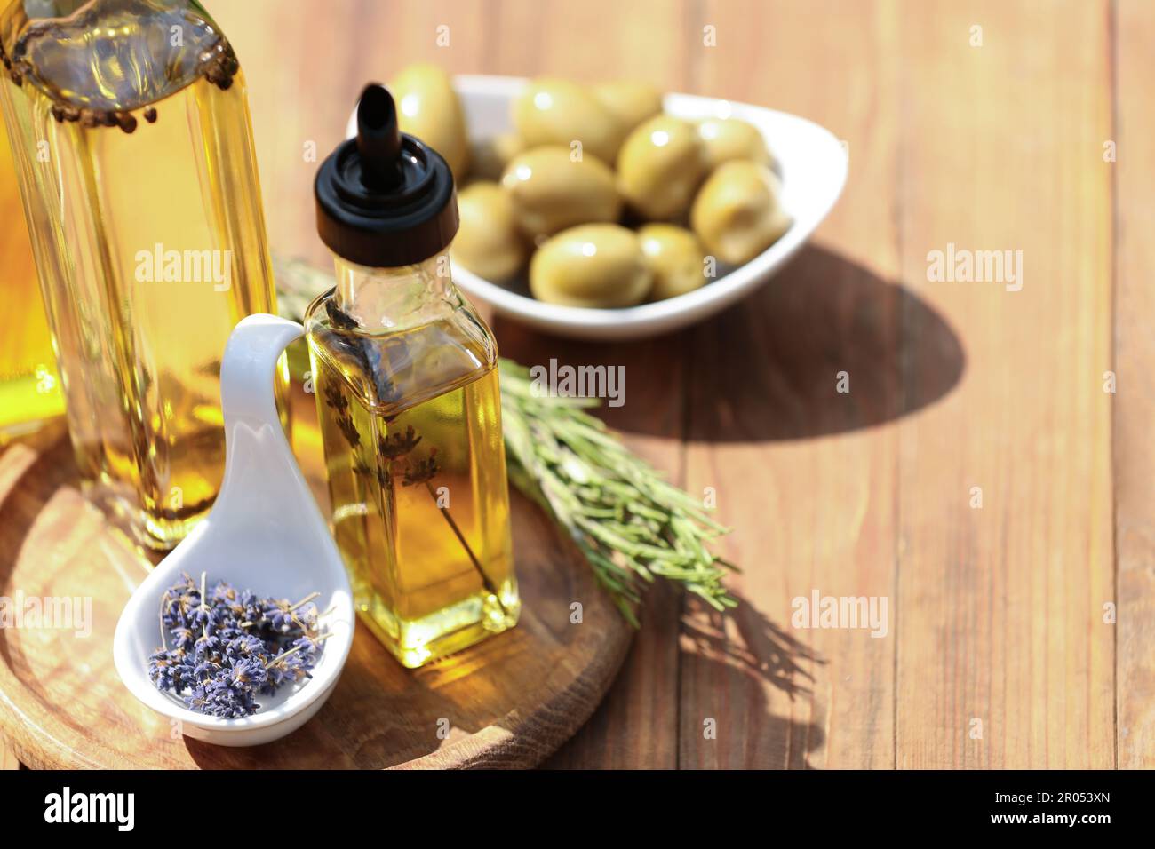 Various cooking oils bottles hi-res stock photography and images - Alamy