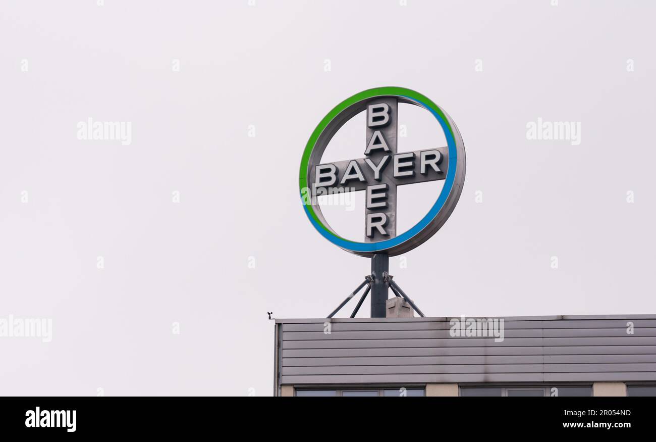 Bayer logo hi-res stock photography and images - Alamy