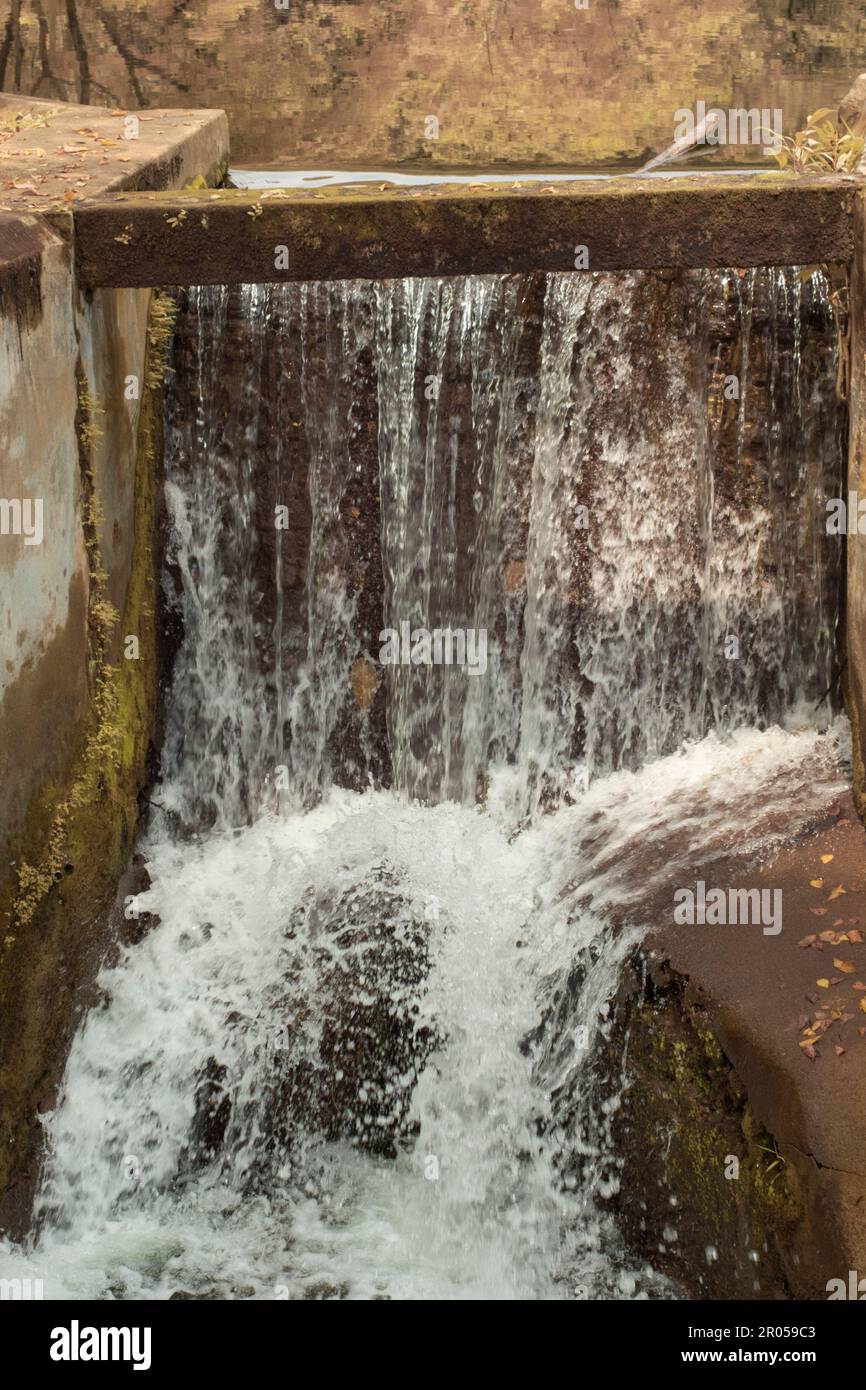 infrared image scene of the concrete slab drainage splashing water ...